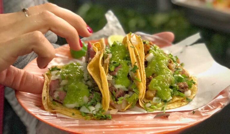 ¿Qué tanto te gustan los tacos? Netflix estrena serie sobre este ...