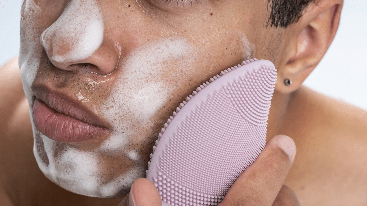 El mejor cuidado de la piel para hombres, según los dermatólogos